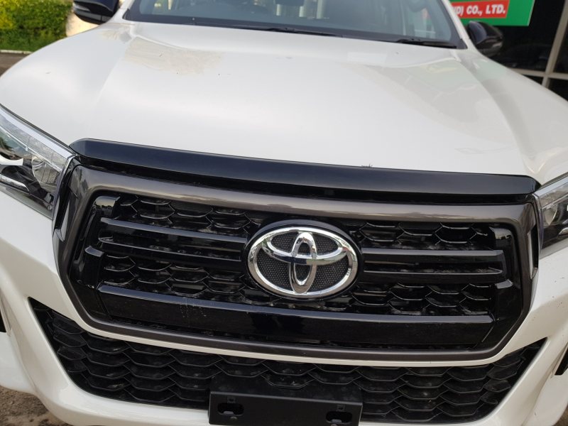 Toyota-Hilux-Revo-Rocco-white-front-grill - Toyota Hilux Revo Rocco ...